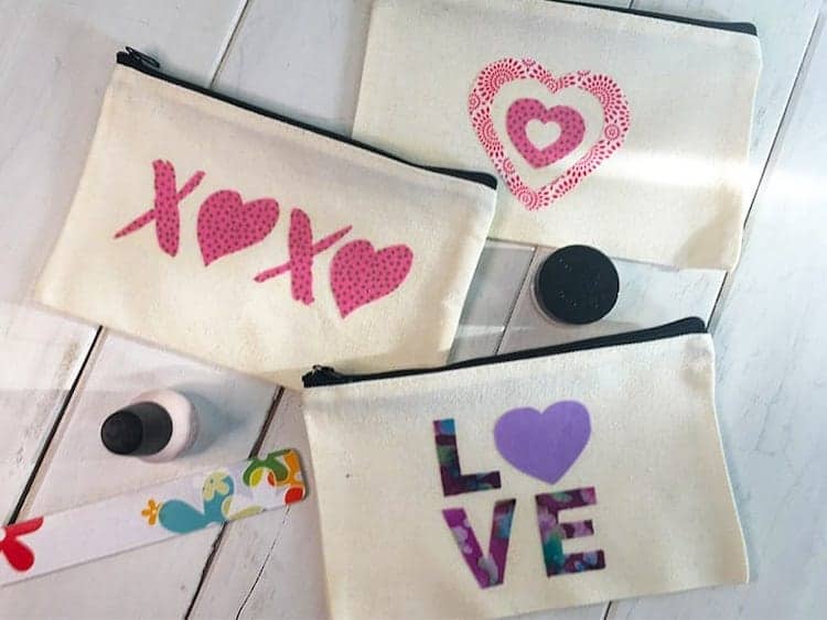 29 Simple & Easy Cricut Projects for Beginners [Yes! They are Free Too!]