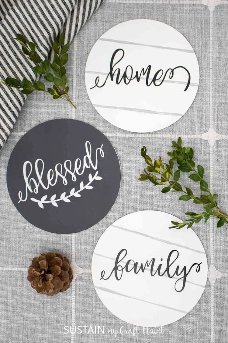22 Free Cricut Wood Project Ideas (With Vinyl + Wood-Cutting)