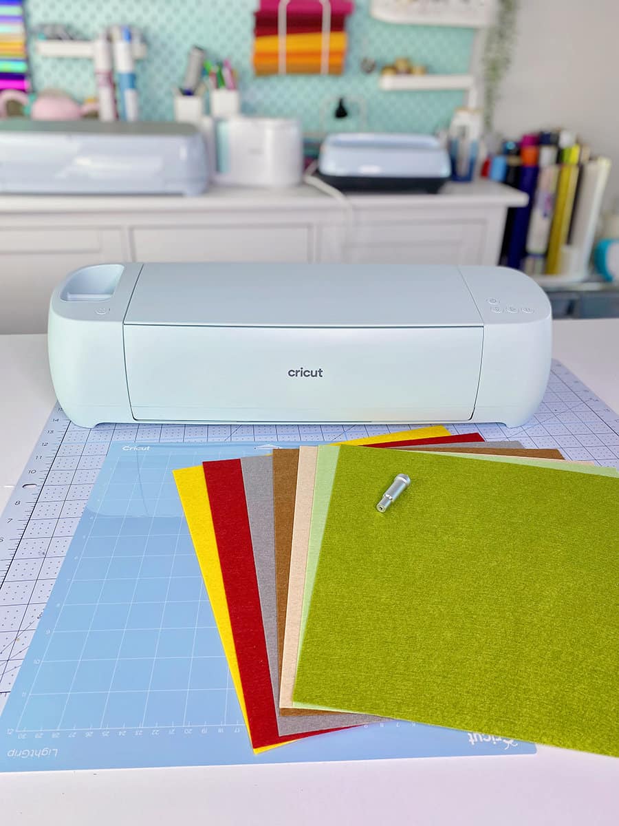 25 Free Cricut Felt Projects To Make Today!