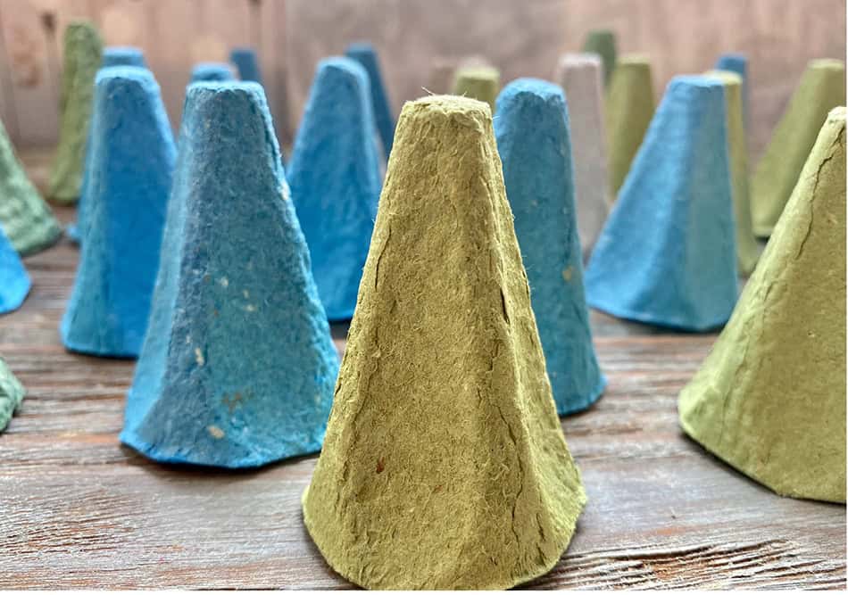 Adorable Easy 3-Step Egg Carton Christmas Trees Craft for Kids