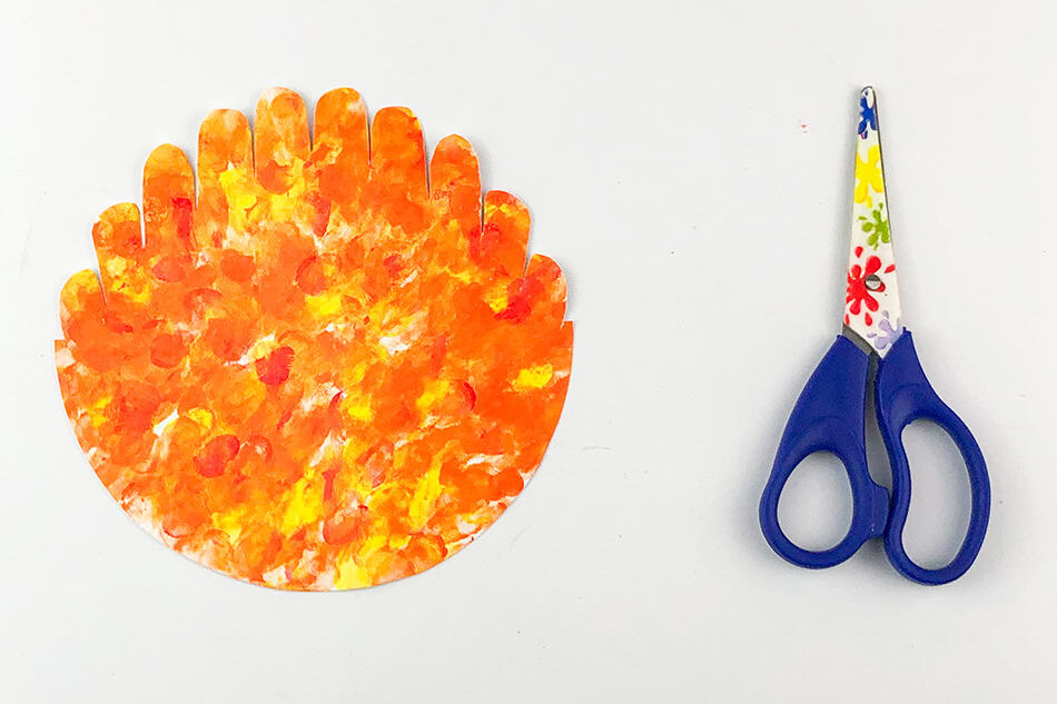 Fun finger-painted Turkey Thanksgiving Craft for Preschoolers & Toddlers