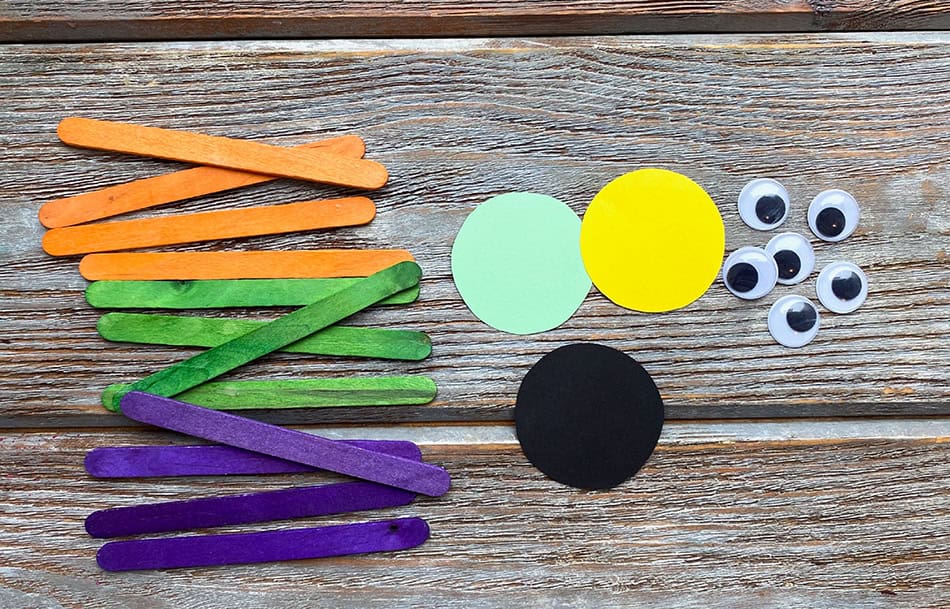 Simple + Cute Popsicle Stick Spiders with Natural Spider Web for Kids ...