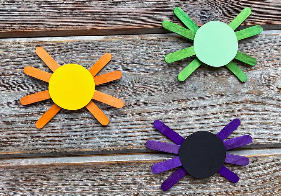 Simple + Cute Popsicle Stick Spiders with Natural Spider Web for Kids ...