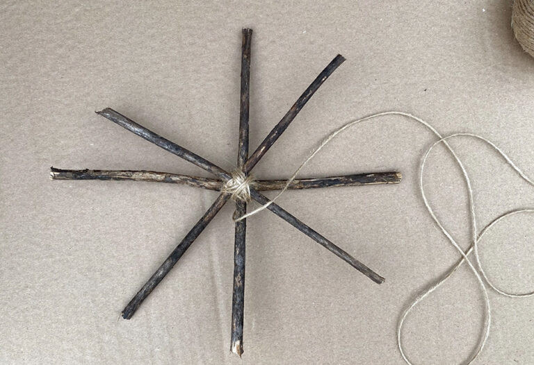 Simple + Cute Popsicle Stick Spiders with Natural Spider Web for Kids ...