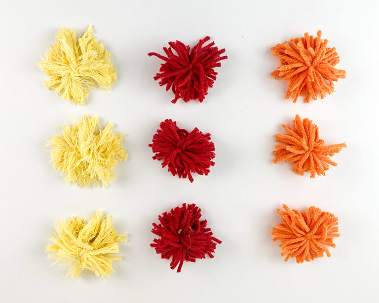 DIY Adorable Yarn Wreath Thanksgiving Turkey Craft for Kids (+ Template)