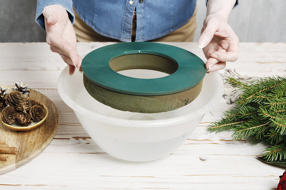 Beautiful DIY Traditional Christmas Advent Wreath with Red Roses and ...