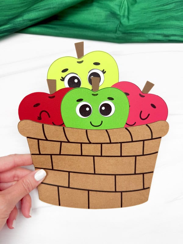30+ Fun Apple Crafts for Kids Perfect for Fall Learning