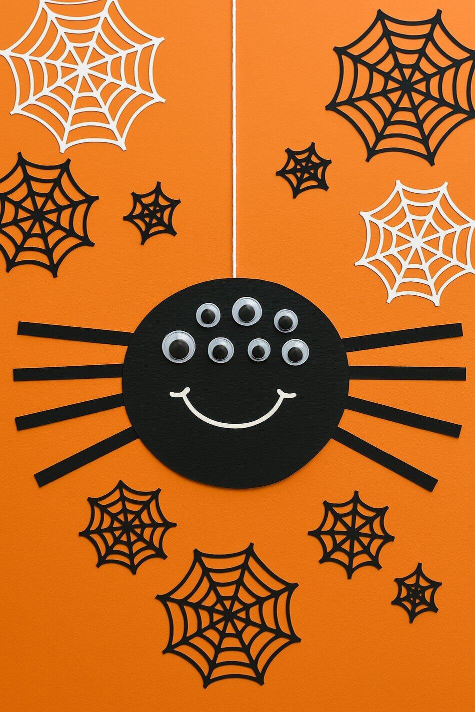 Easy Googly Eyed Paper Spider Craft for Kids Using Simple Materials