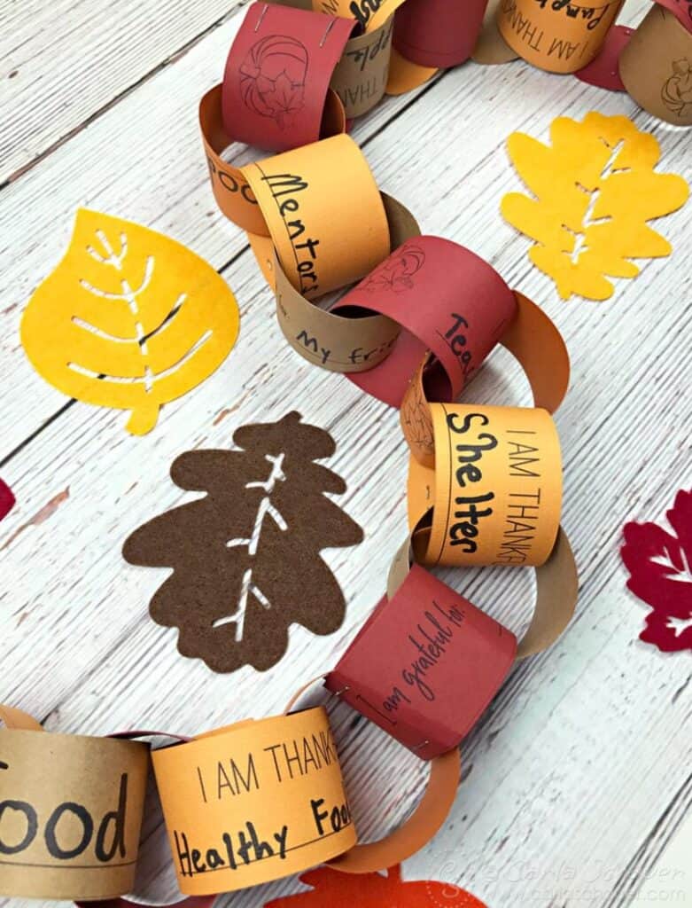 28 Meaningful Gratitude & Thankfulness Crafts for Kids