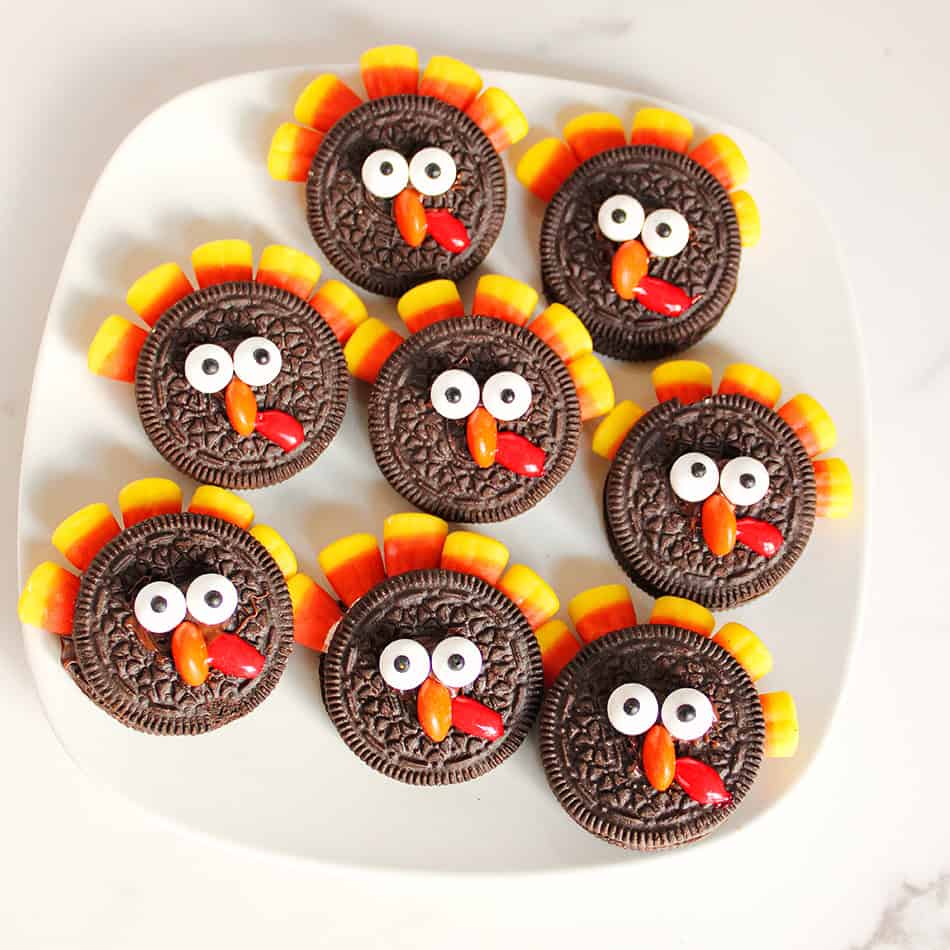 Adorable Oreo Turkey Cookies That Will Gobble Up All the Compliments!