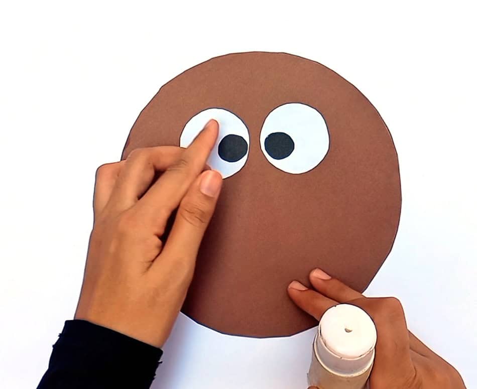 Create a Paper Handprint Turkey Craft for Kids – A Flapping ...