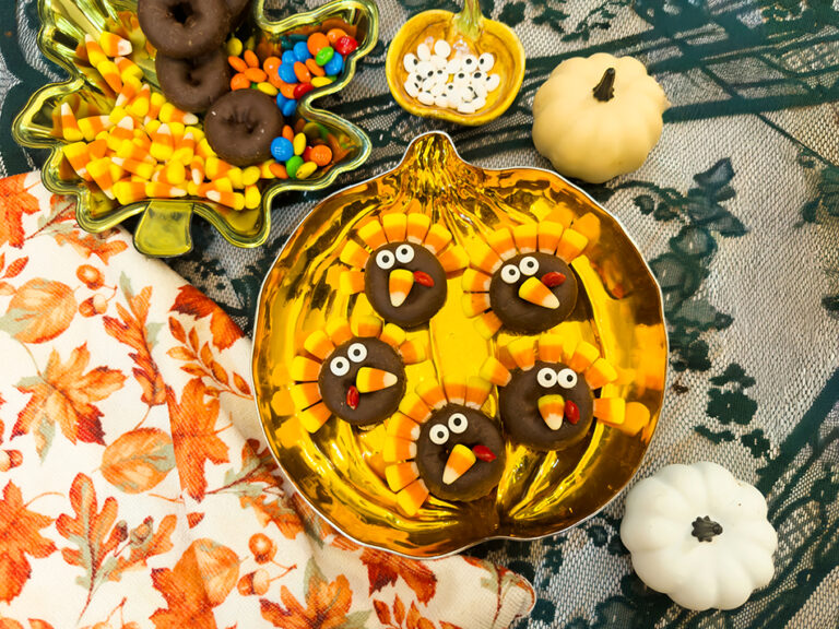Easy Adorable Turkey Donuts Recipe with Candy Corn for Thanksgiving